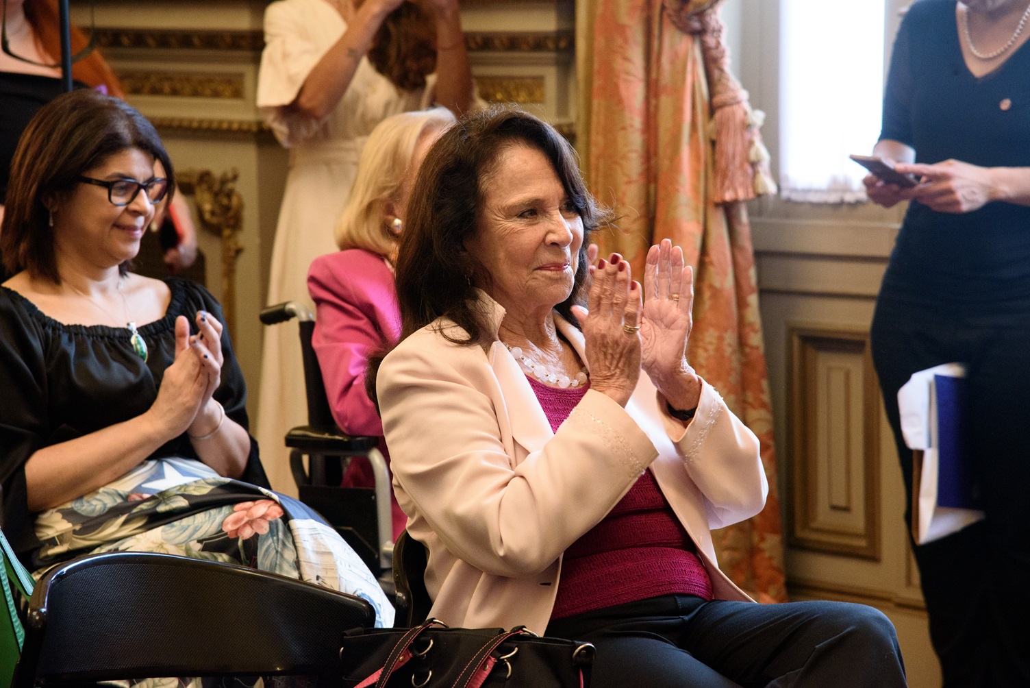 Celebramos los 30 años de AMJA en el Teatro Colón. - Asociación de ...