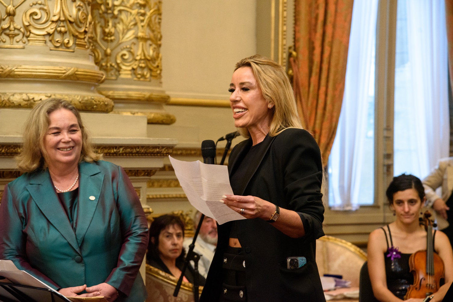 Celebramos los 30 años de AMJA en el Teatro Colón. - Asociación de ...