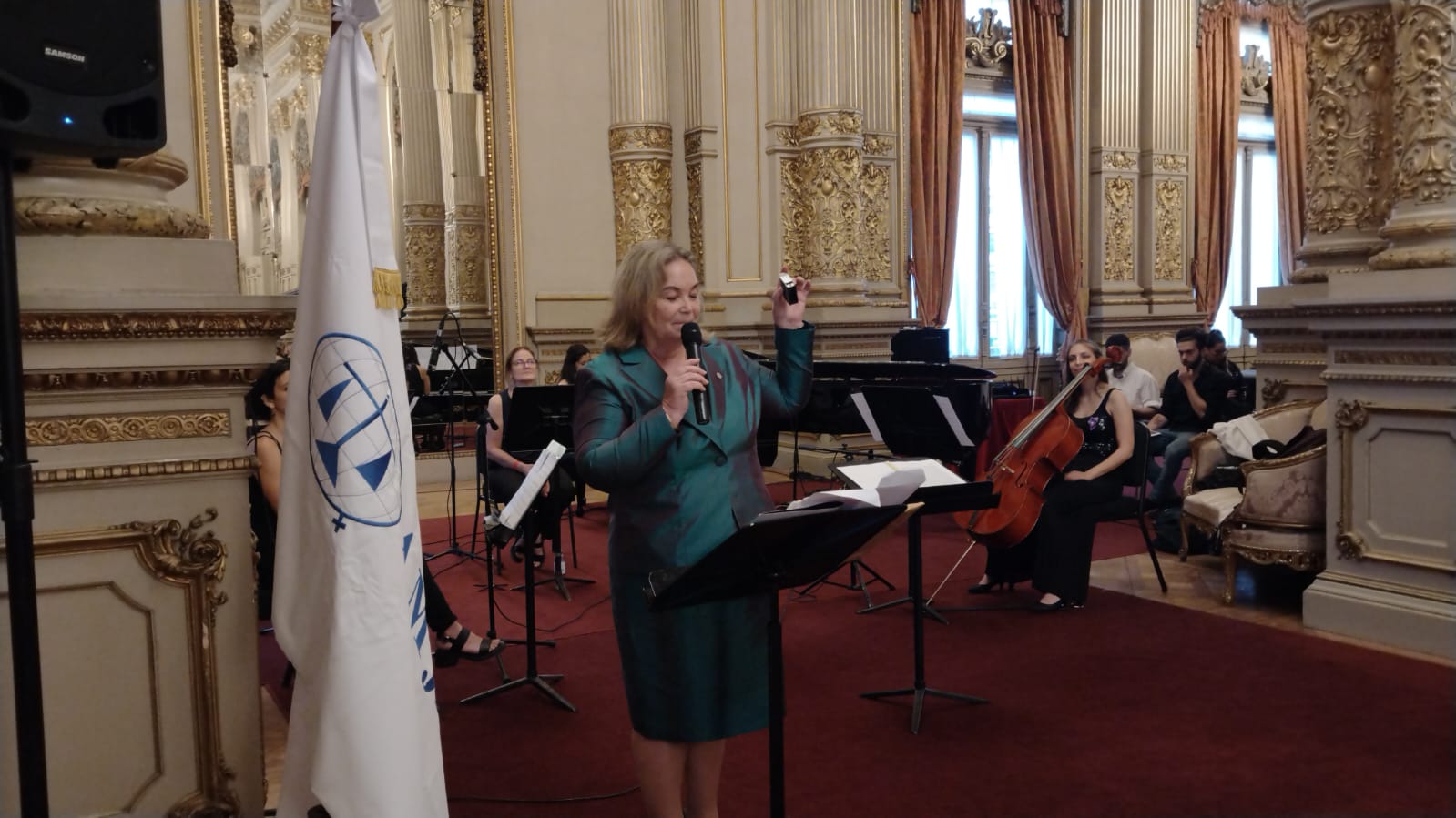 Celebramos los 30 años de AMJA en el Teatro Colón. - Asociación de ...